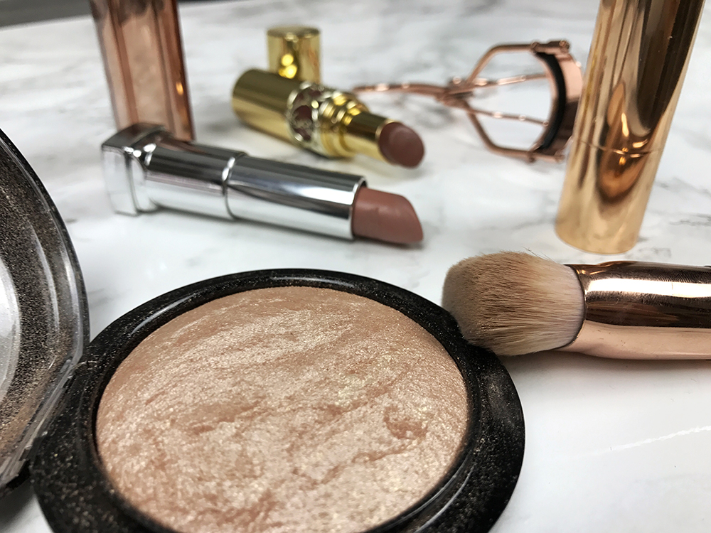 My go-to highlighter - MAC Soft & Gentle. | LISA ╳ AUTUMN