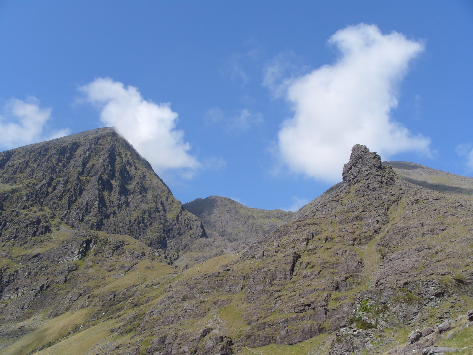 Great weather for Corrán Tuathail...3rd June... - Kerry Climbing