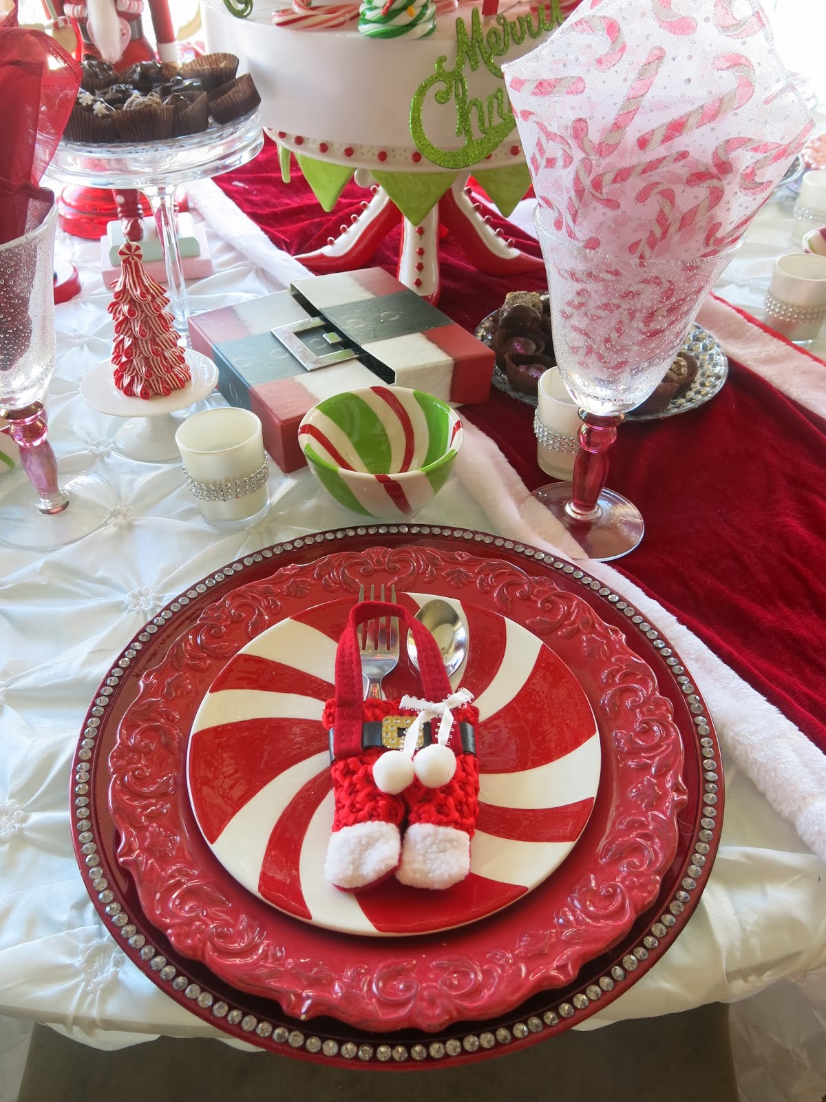 Candy Land Christmas Morning Table - Purple Chocolat Home