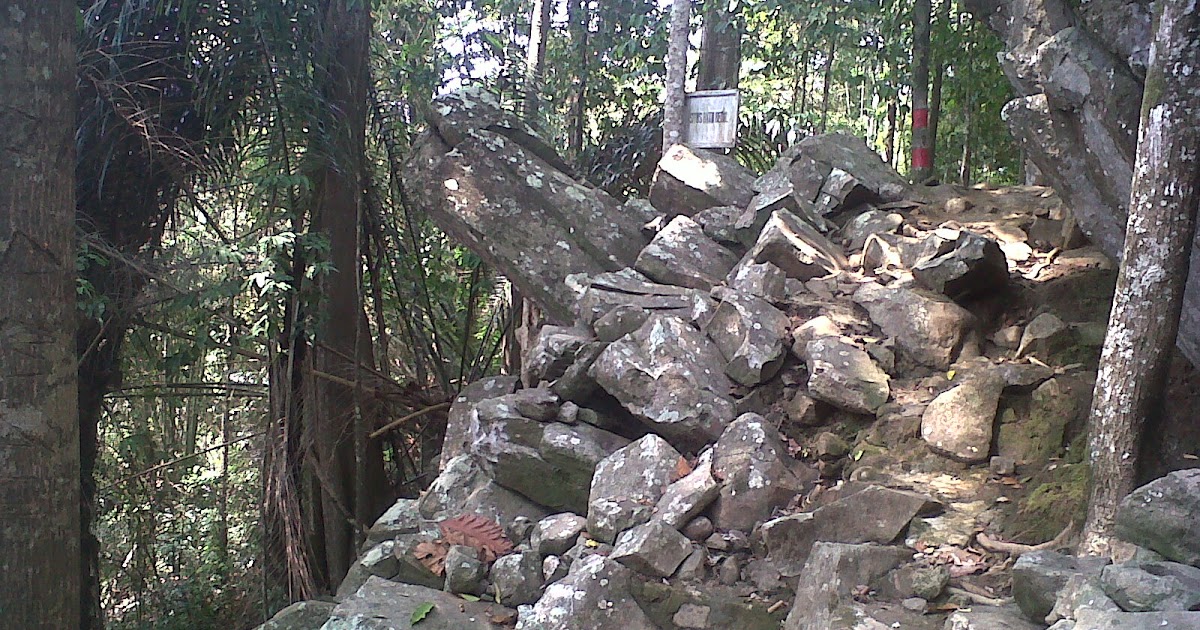 Kaoem Djadoel: Situs Batu Bedil