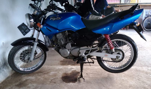 15 gambar Modifikasi motor honda Tiger warna Biru keren banget
