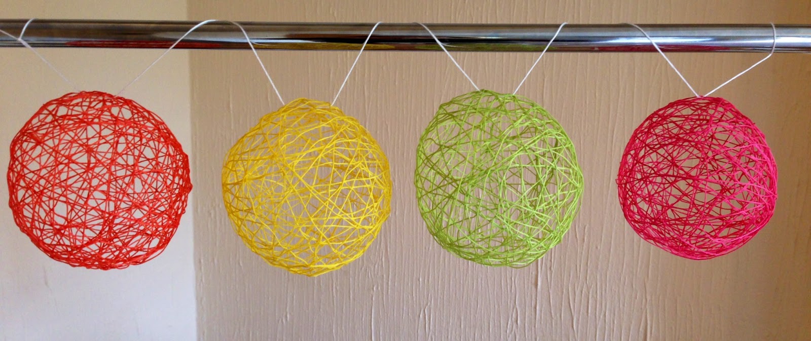 Karma Family Life: How to make a String Decoration
