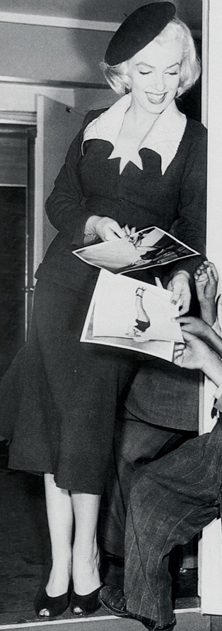 Morningstar Pinup: Marilyn Monroe: Suits, Dress and Accessories