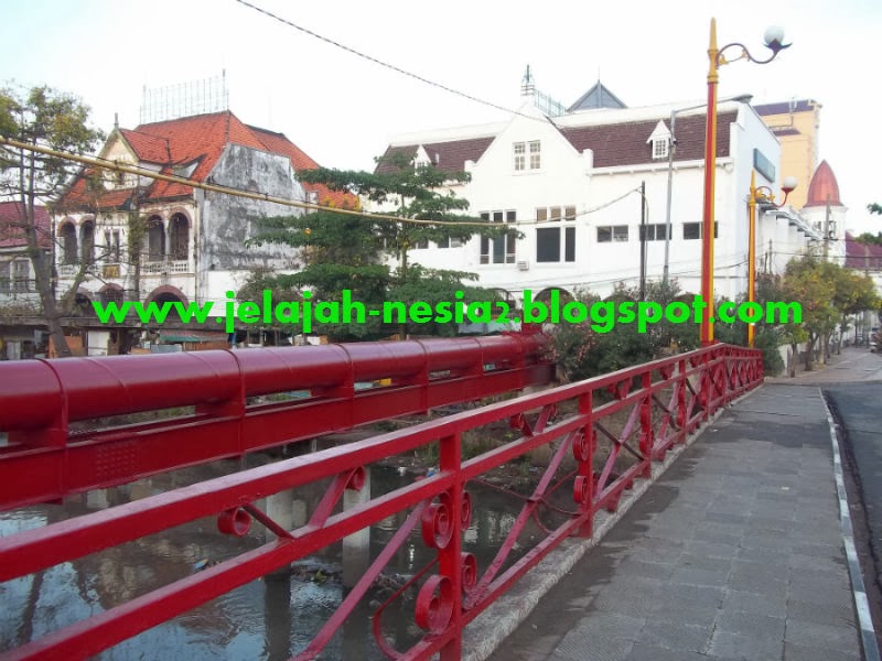 Jejak Tewasnya Brigjen AWS. Mallaby di Jembatan Merah - Surabaya ...