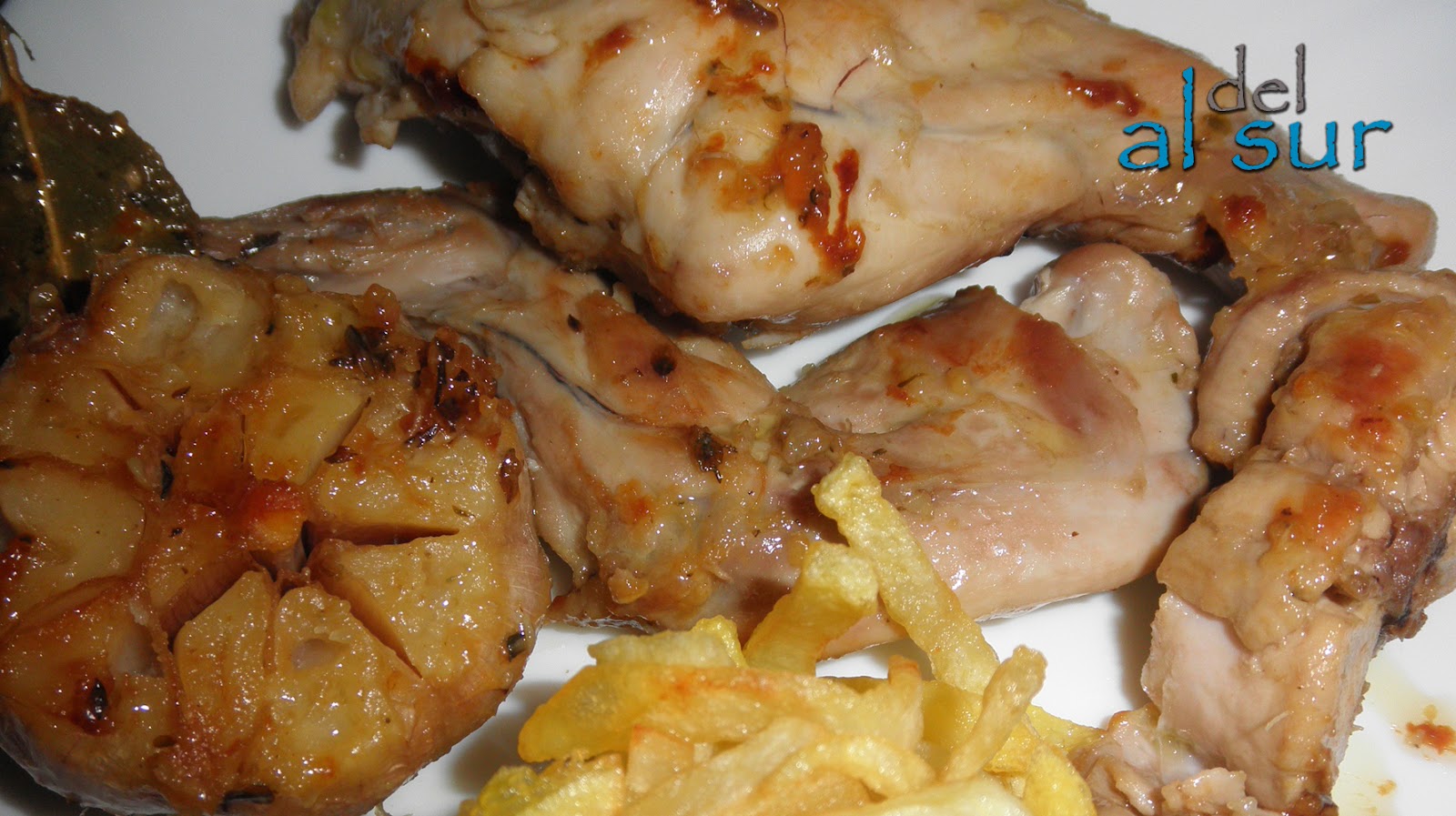 Conejo frito con ajos