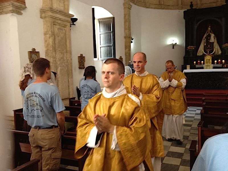 New Liturgical Movement: FSSP Celebrate Solemn Mass in Dominican Republic