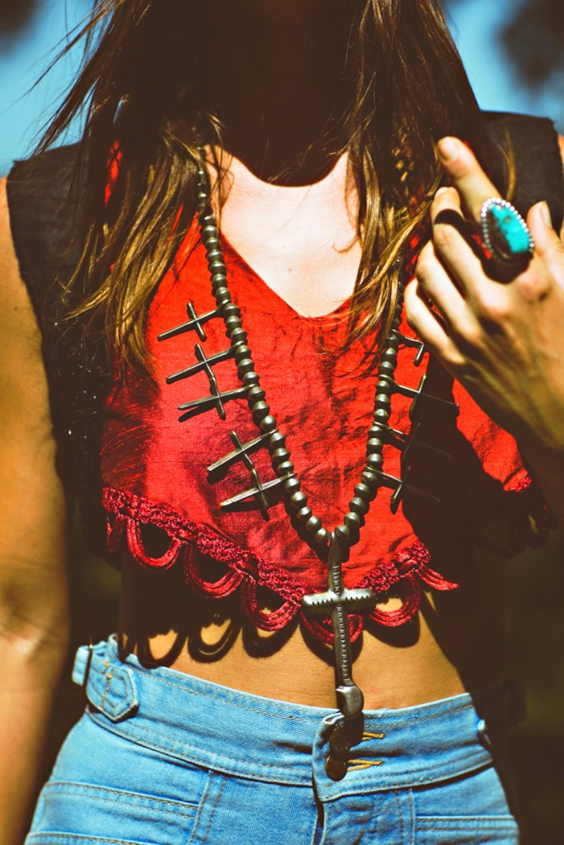 rackk and ruin: FEATHERS