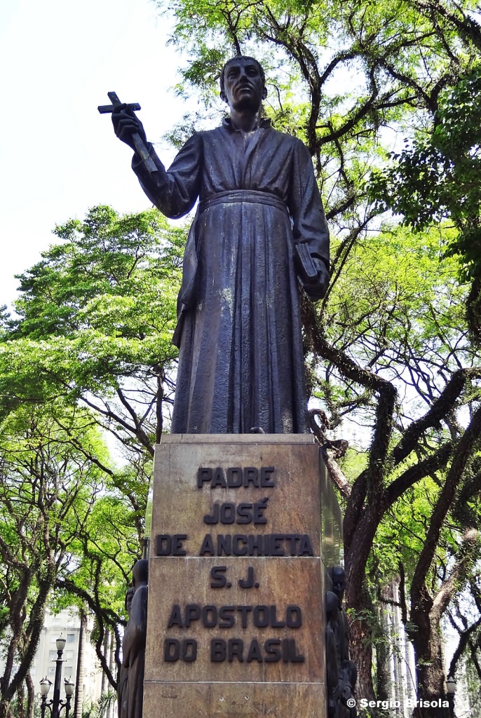 Escultura Padre Anchieta Descubra Sampa Cidade De São Paulo