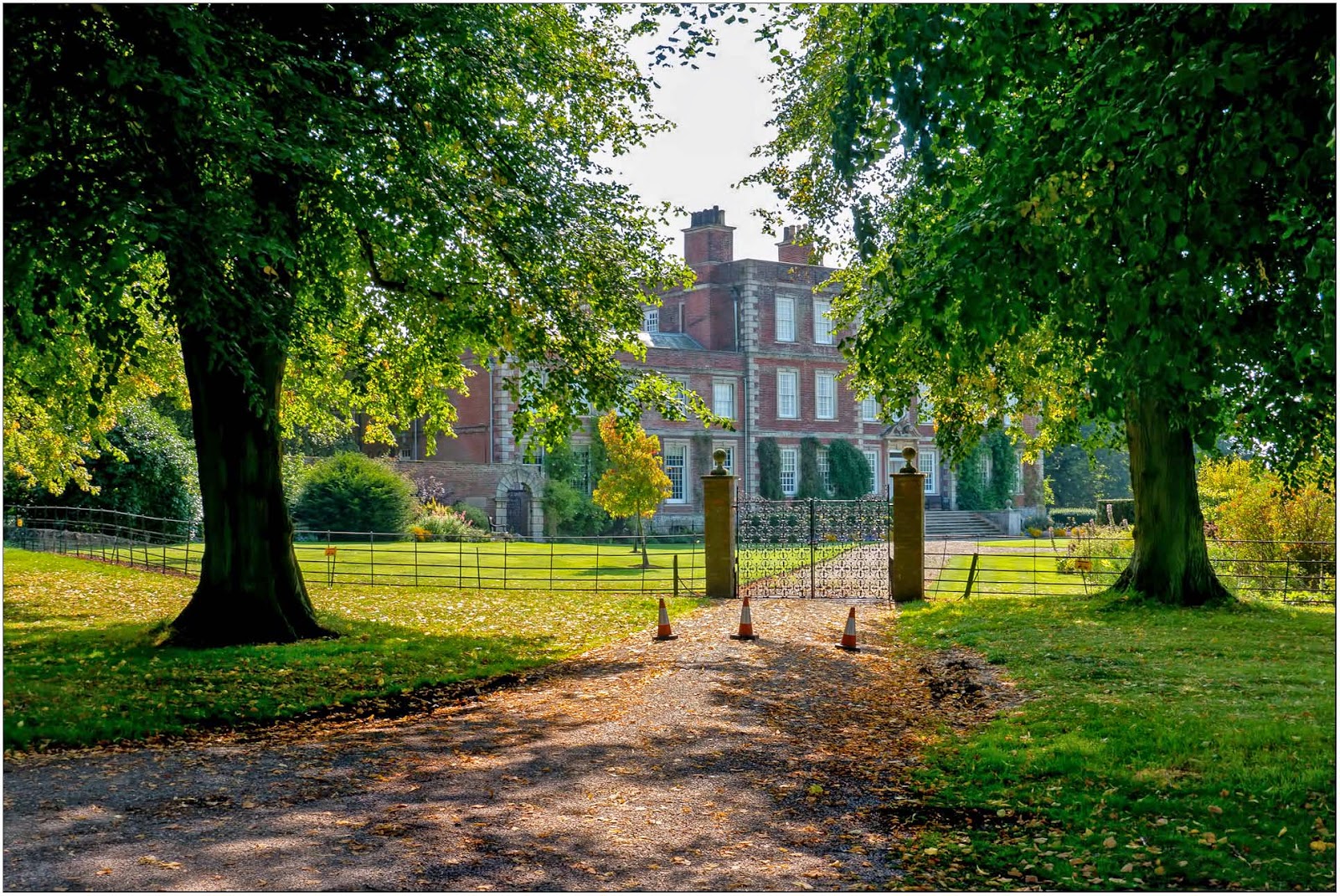 Lincolnshire Cam: Gunby Hall Gardens, late summer/early autumn. (1 of 2)
