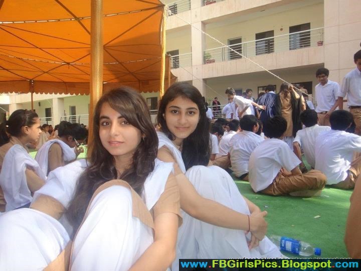 Facebook College Girls - Chicks Profile Photo Collection Pack - 11 ...