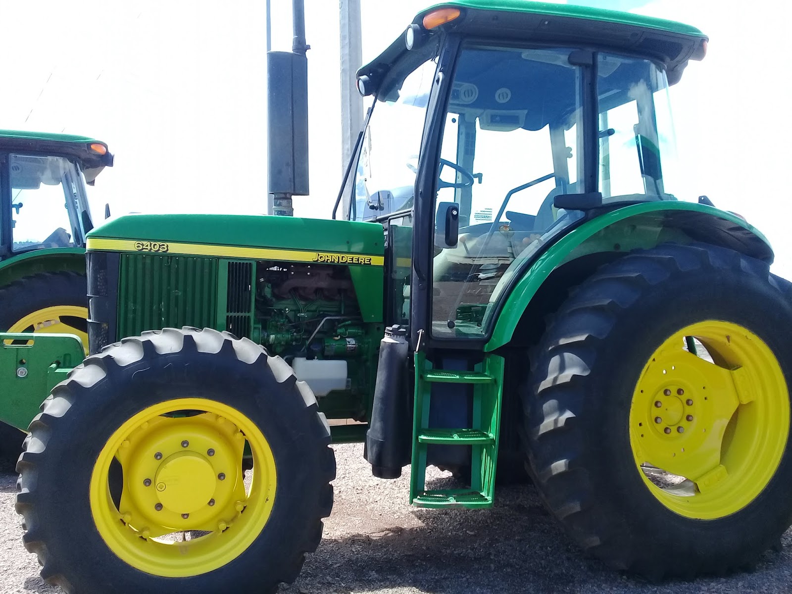 MAQUINARIA AGRICOLA INDUSTRIAL: Tractor John Deere 6403 2008 105hp 5000 ...