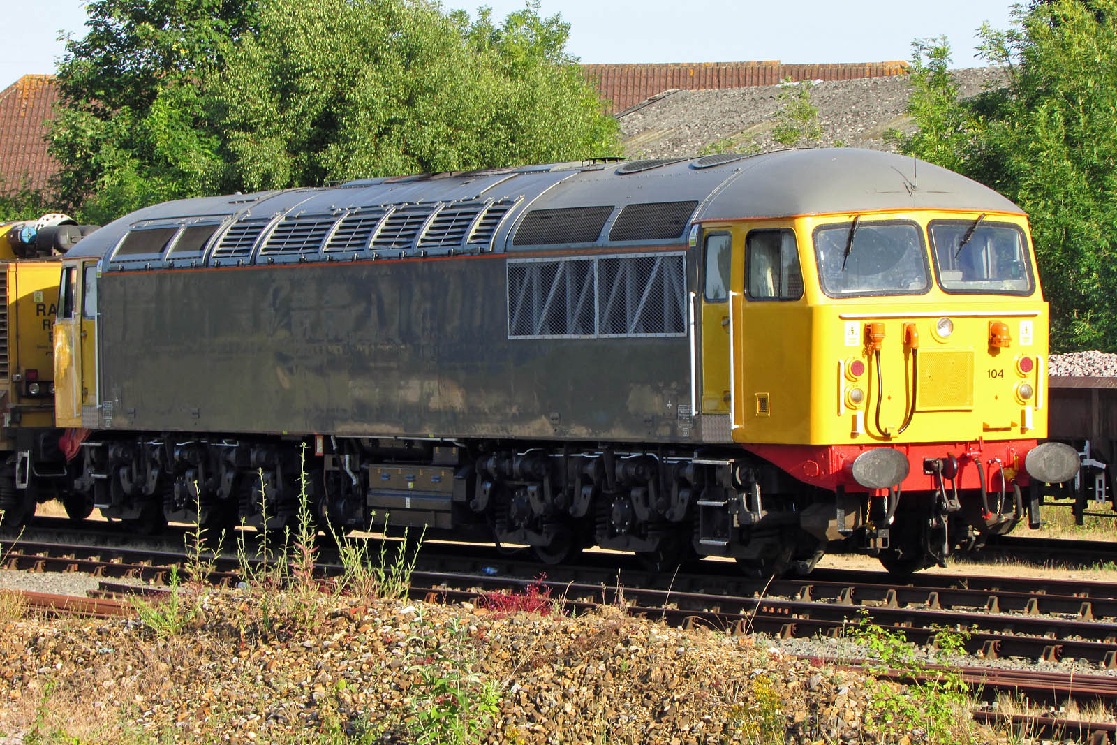 47s and other Classic Power at Southampton: 56104 + Railvac RAUK-4 to ...