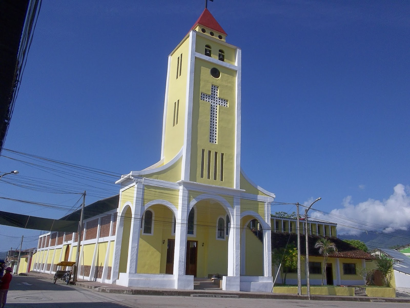LA PROVINCIA DE HUALLAGA.: Imponente torre de la catedral de la ciudad ...