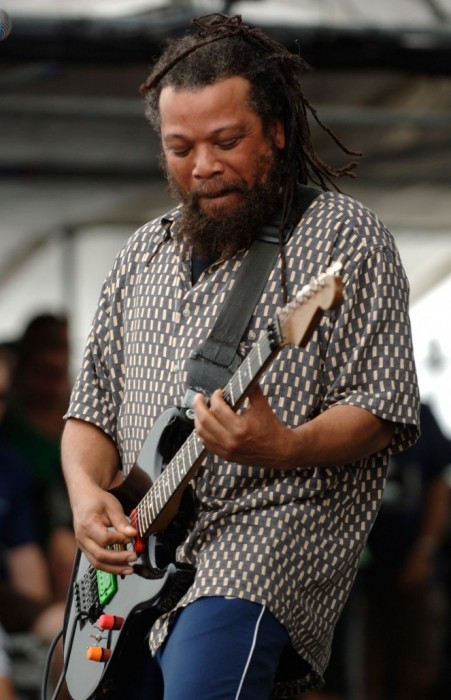 Zona Rock Dan Metal : DR. KNOW