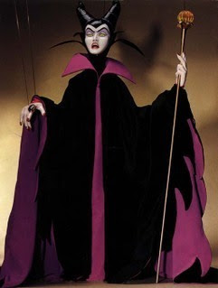 SNEAK PEEK : Angelina Possessed By "Maleficent"