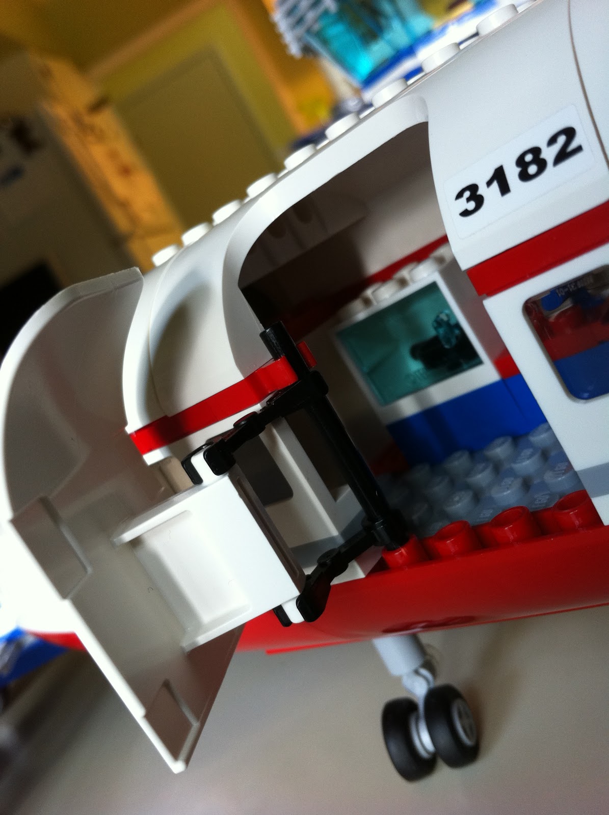 Lego Dado: Building Lego Airplanes - REVIEW of 3181 & 3182