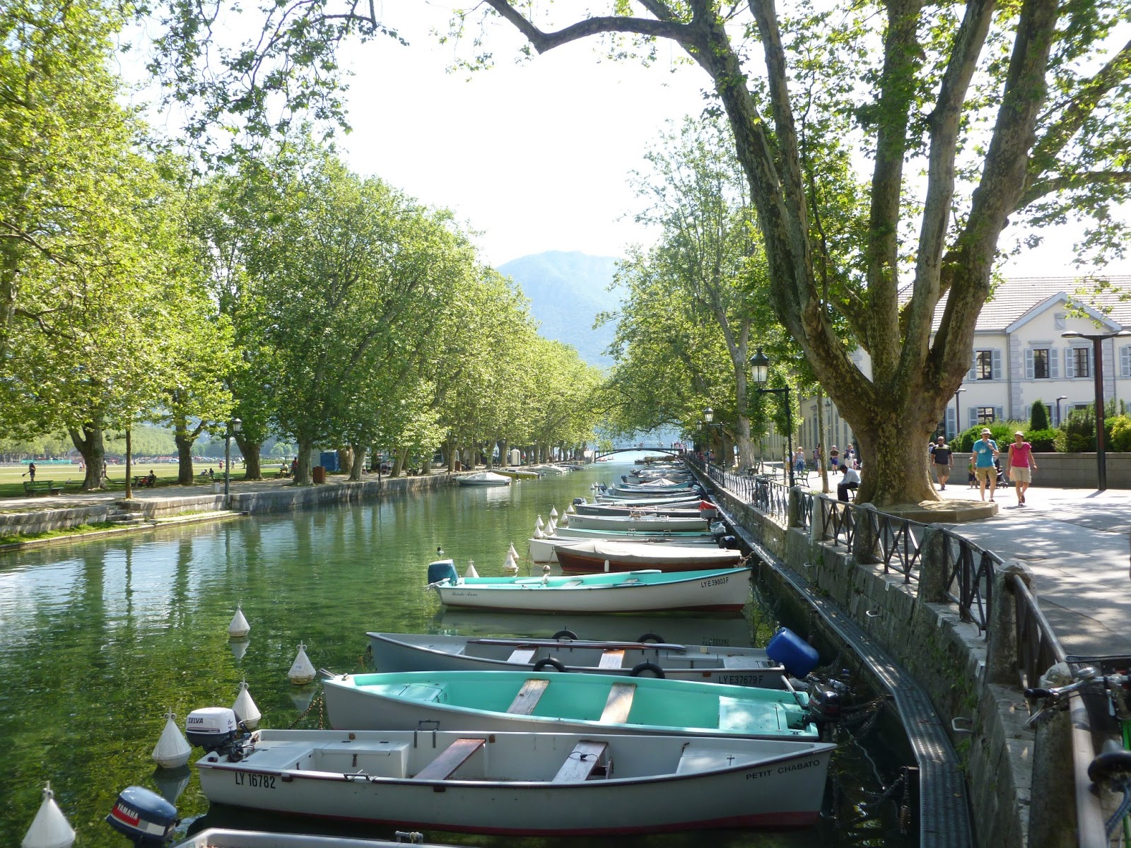 GERI and RON'S NOMADIC TRAVELS: LAKE ANNECY and BEAUNE, FRANCE