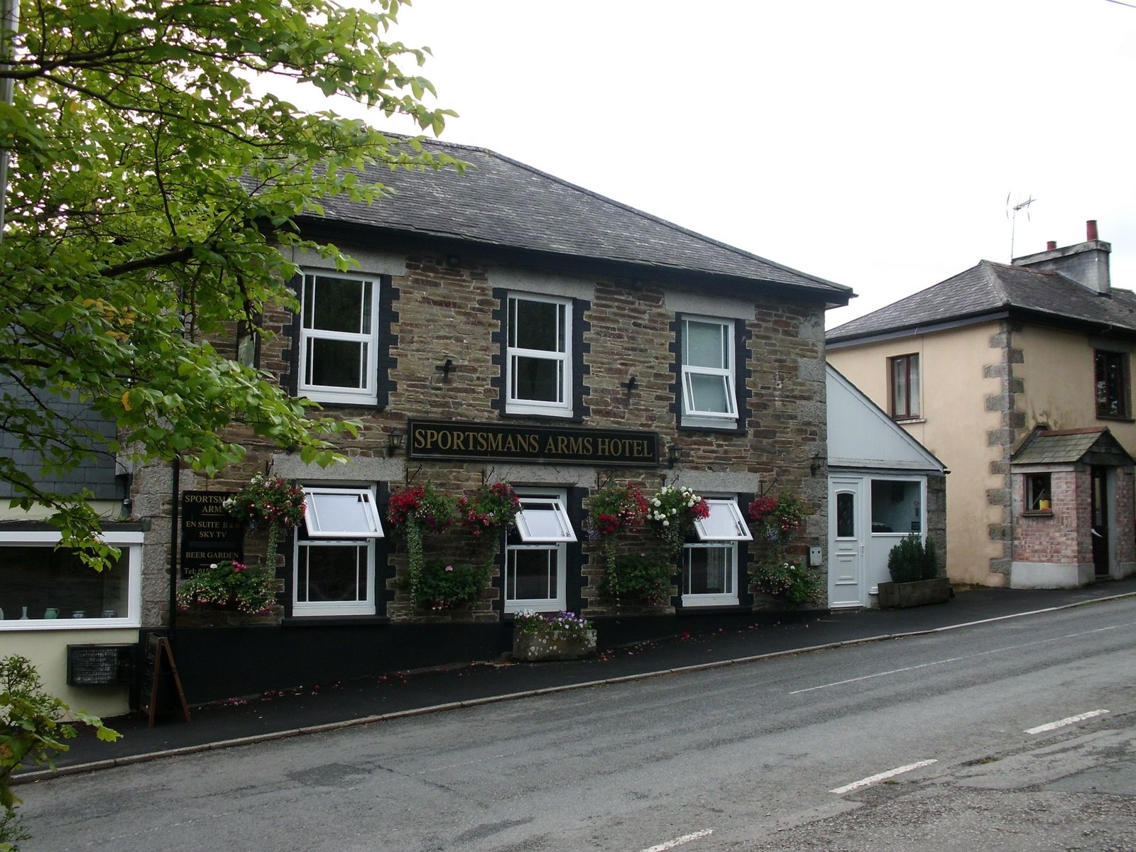 Smale and other family history: Sportsman's Arms, Menheniot