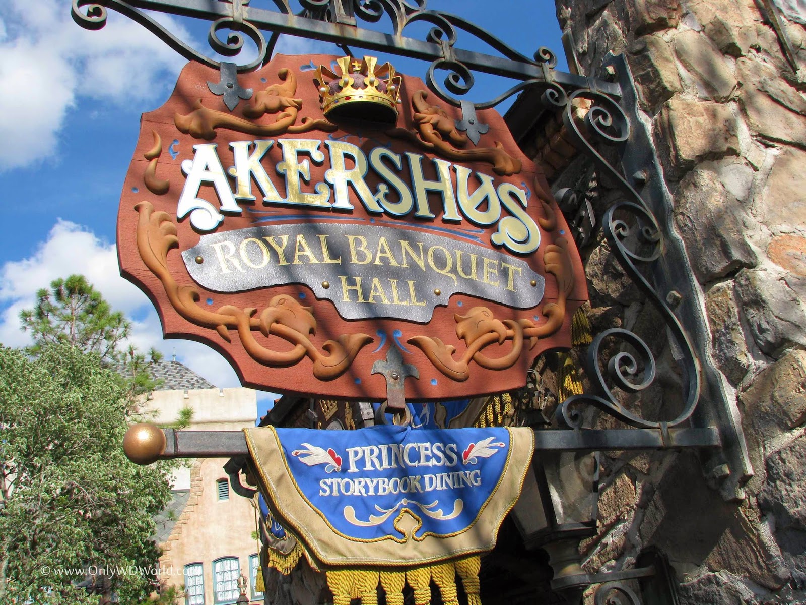Review Of Storybook Princess Dining at Akershus Royal Banquet Hall ...