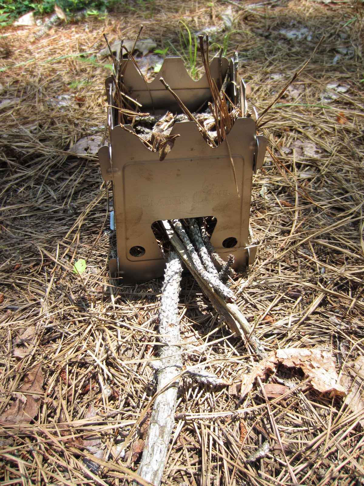 LIGHT & ULTRALIGHT BACKPACKING: Emberlit Three Fuel Stove