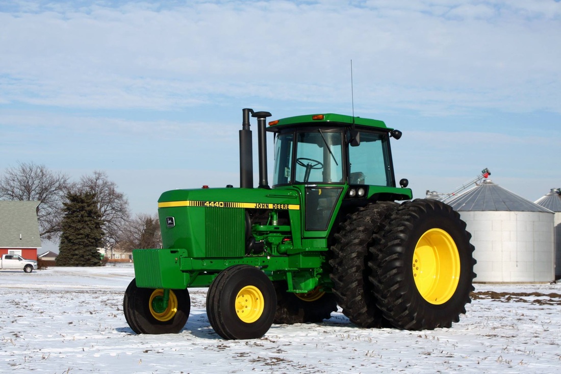 Spoelman Family Toy Tractor Collection: John Deere 4440 Iron Horse ...