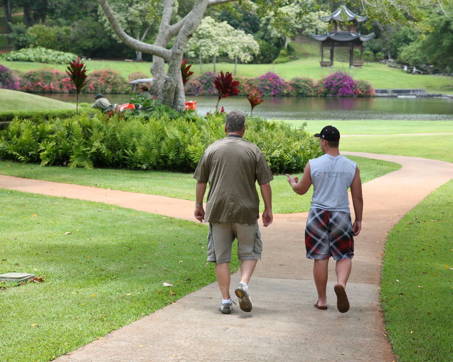 Den and Kat: Hawaii with the Beus Family!