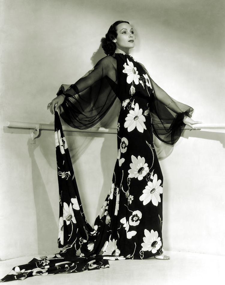 Gods and Foolish Grandeur: Clothes horse - Dolores del Rio in Hollywood