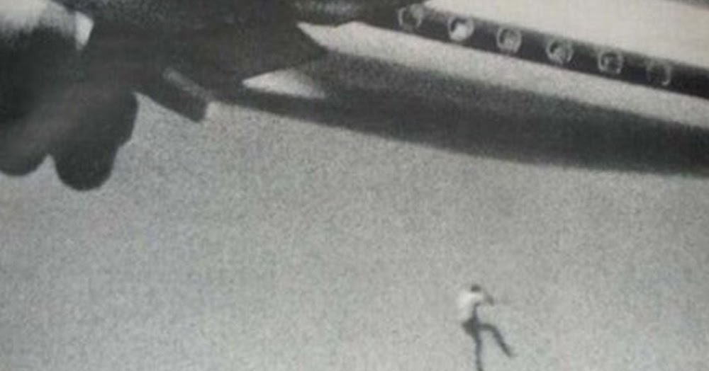 The Famous Image of 14-Year-Old-Boy Falling From the Wheel-Well of a ...