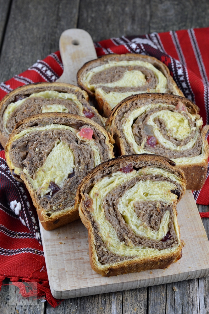 Cozonac cu rahat, in doua culori - CAIETUL CU RETETE