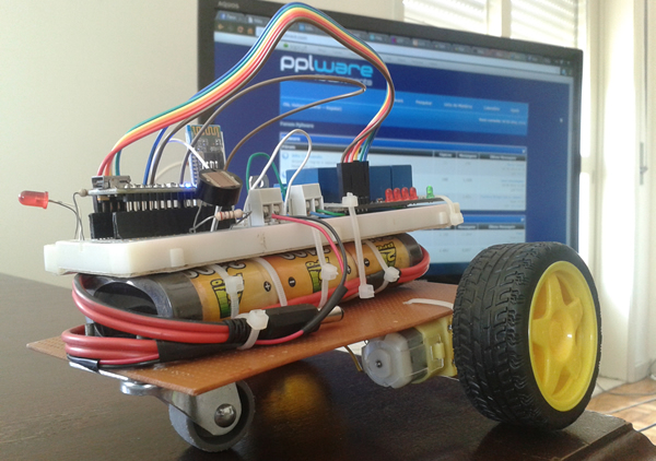 Arduino: Robot controlled by the mobile phone moves - Mechatrons