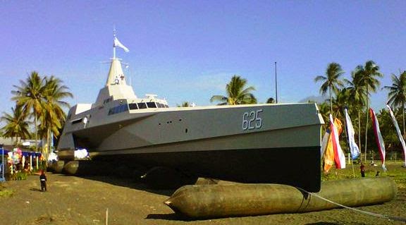 tarunalaut.blogspot.com: Kapal Perang Siluman (Stealth) X3K Trimaran ...