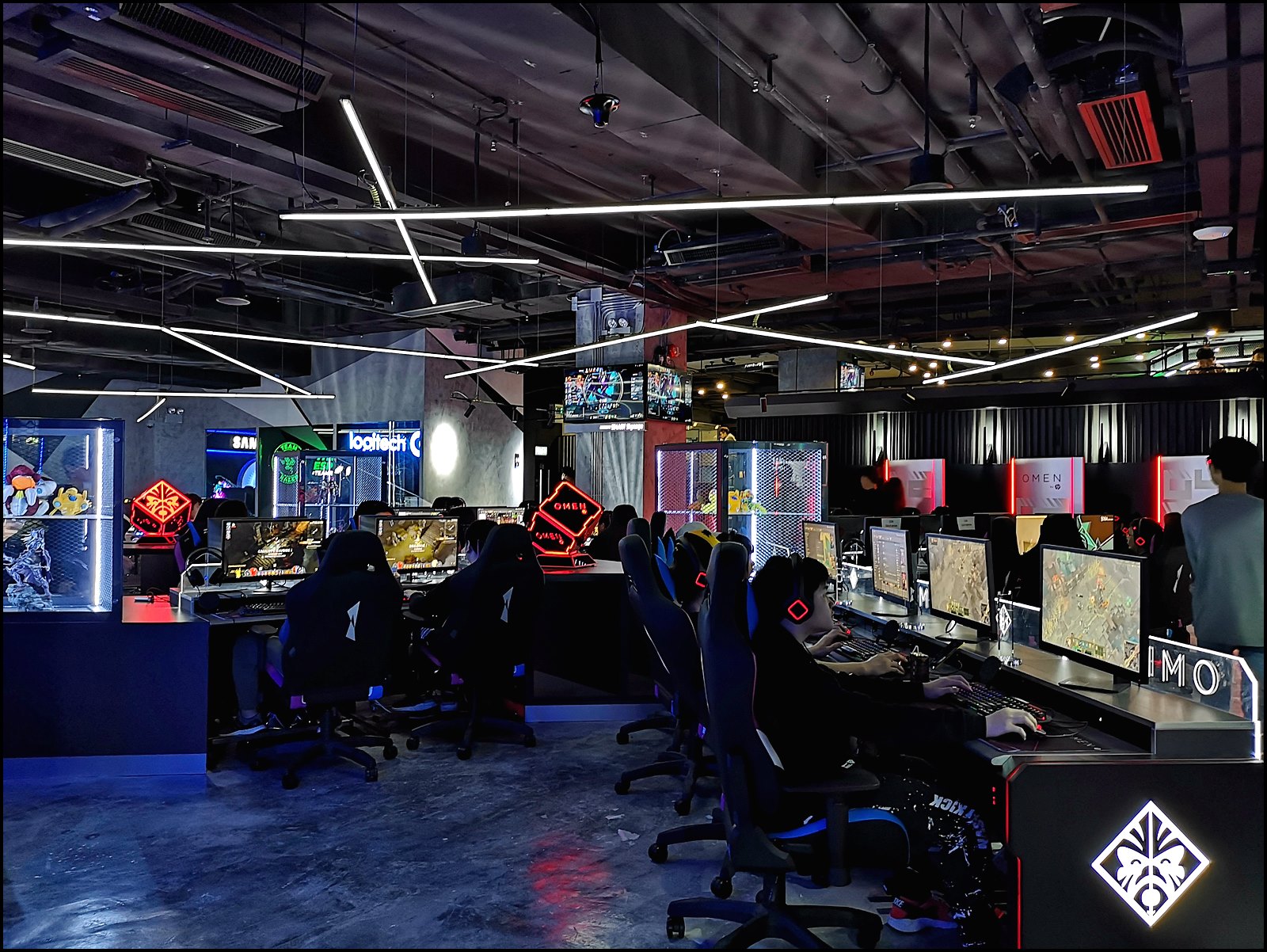 CGA 電競館 全亞洲最大型 Cyber Games Arena CGA eSports Stadium 24小時營業 | 林公子遊誌 ...