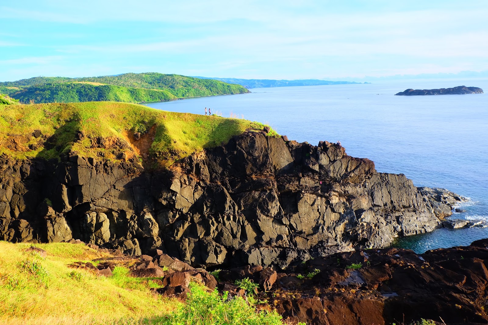 A Day Trip to Binurong Point, Catanduanes - From The Highest Peak to ...