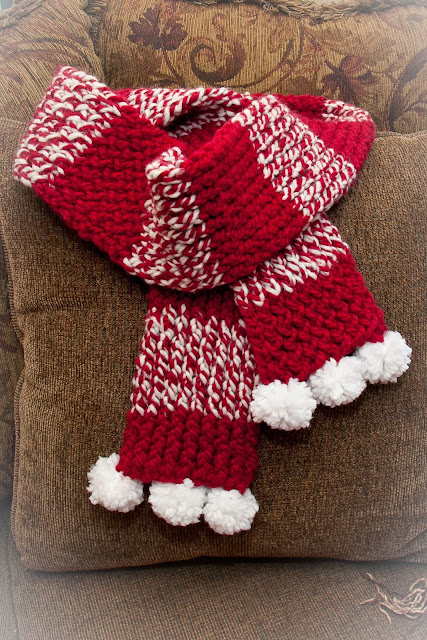 LOOM KNIT HOLIDAY SCARF | Loom Knitting by This Moment is Good!
