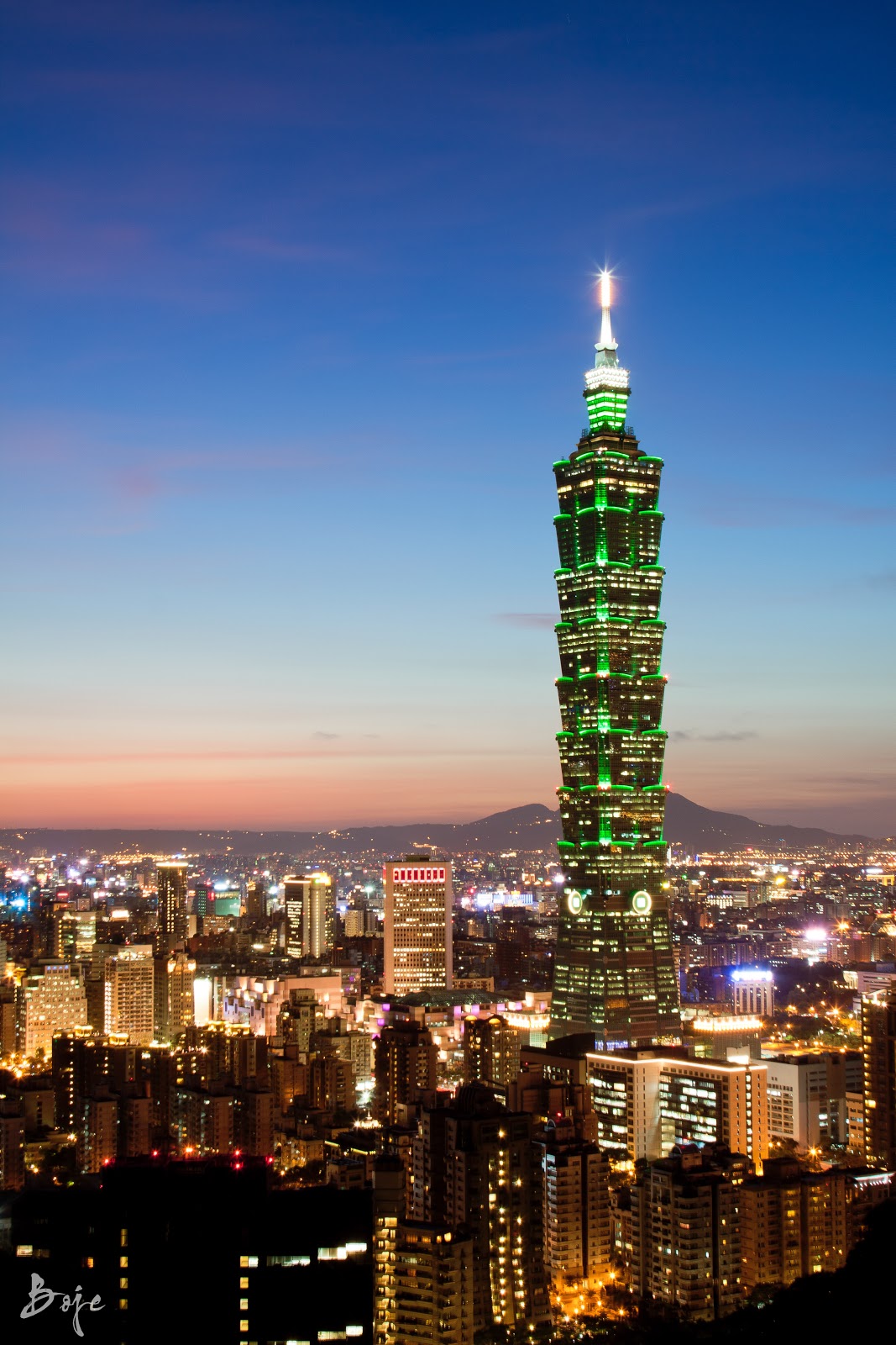 To Taiwan and Back Again...: Taipei 101 (臺北101), Elephant Mountain (象山 ...