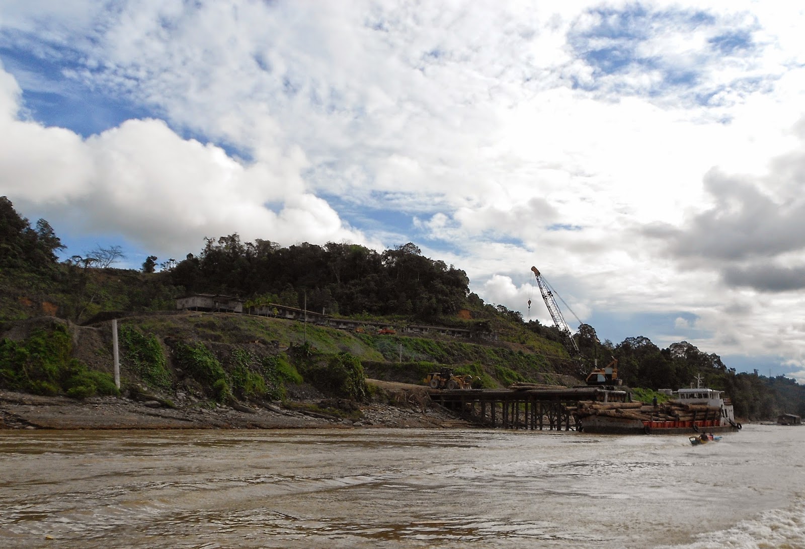 FREELITTLEBRAIN: The Legend of Rajang River