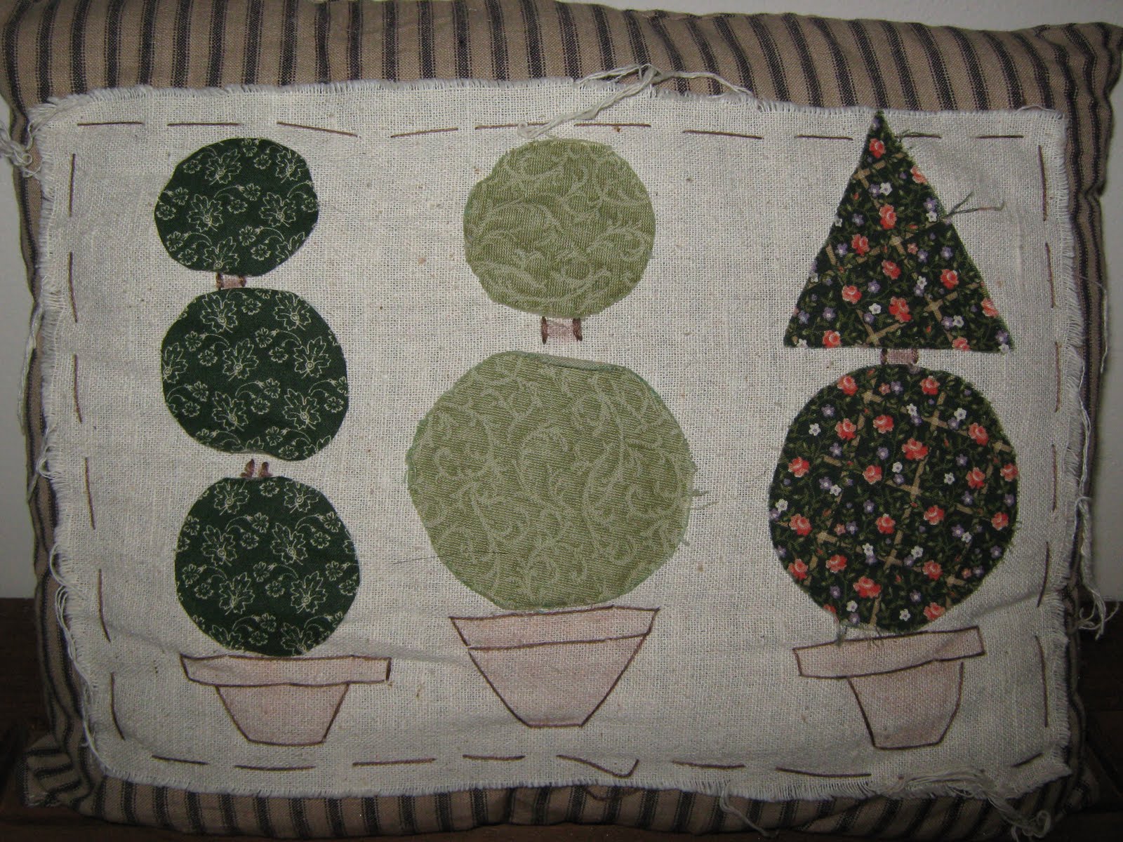 Fake-It Frugal: Summertime Primitive Pillows