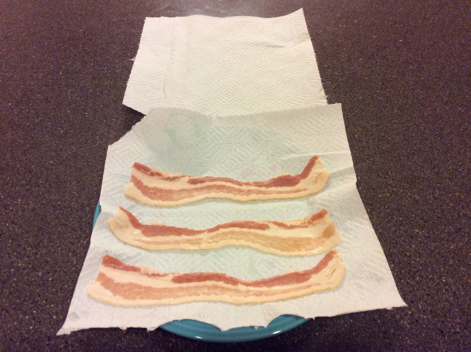 Pennies & Pancakes: Crispy Reduced Fat Bacon {Grandpa's Paper Towel Method}