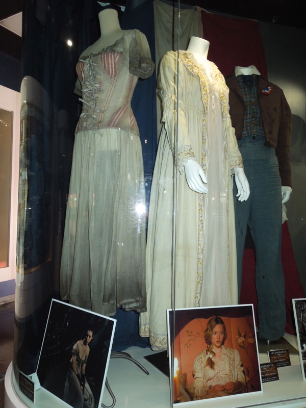 Hollywood Movie Costumes and Props: Anne Hathaway's Fantine costume ...