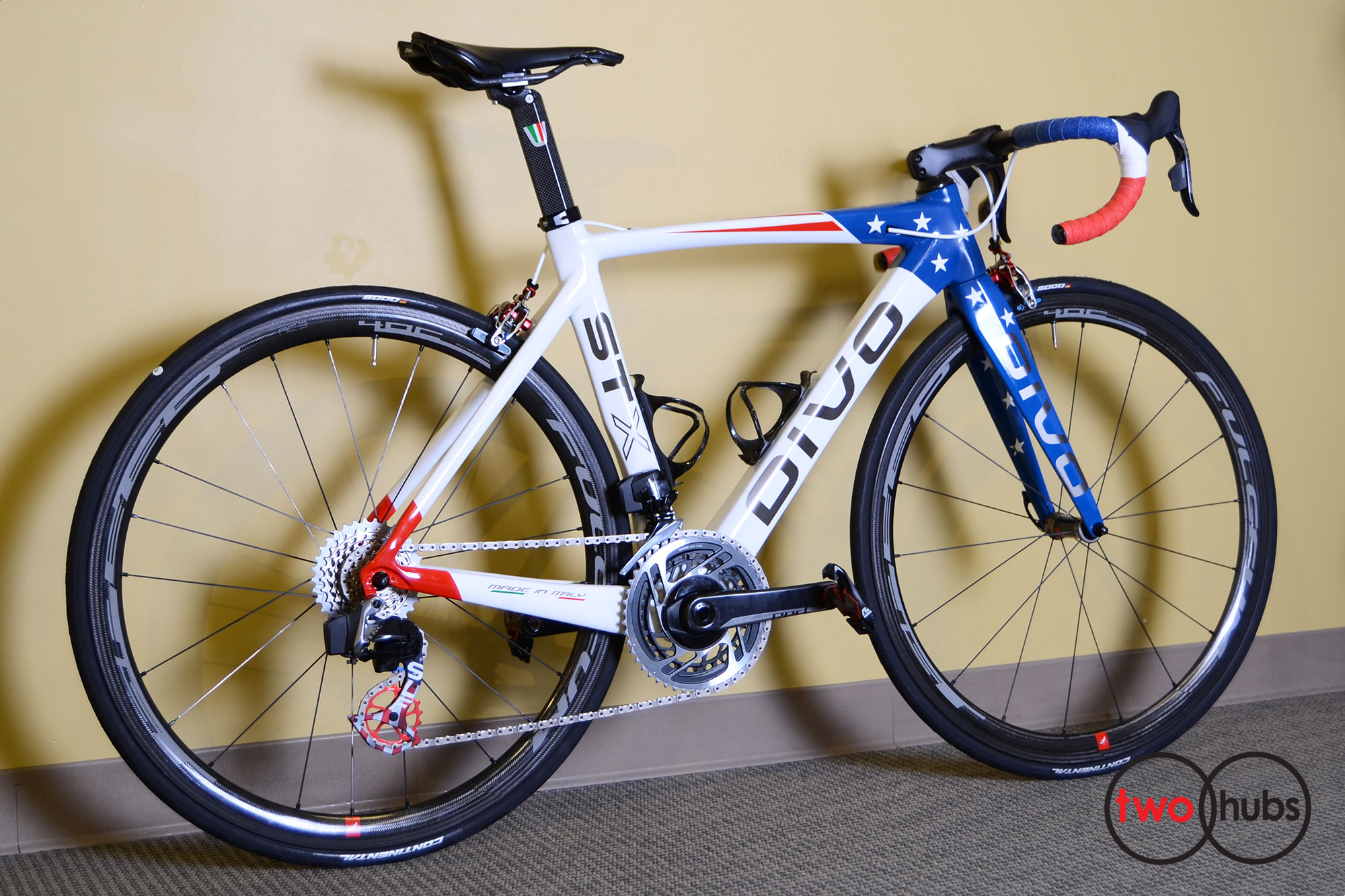 www.twohubs.com: Stars and Stripes Divo STX SRAM Red AXS Fulcrum Racing 40C Road Bike at twohubs.com