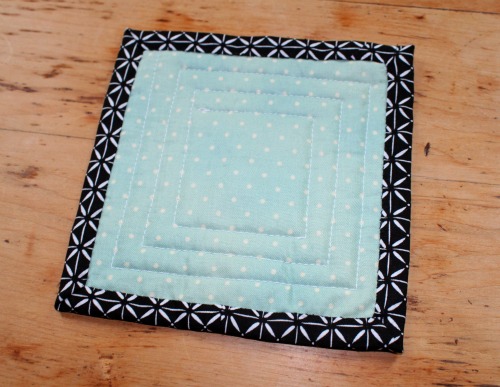 Gwenny Penny: Log Cabin Mug Rug - It's My Party Day 4