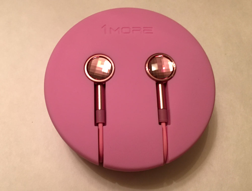 These Swarovski Crystal Earbuds May be the Best Audiophile Valentine's ...