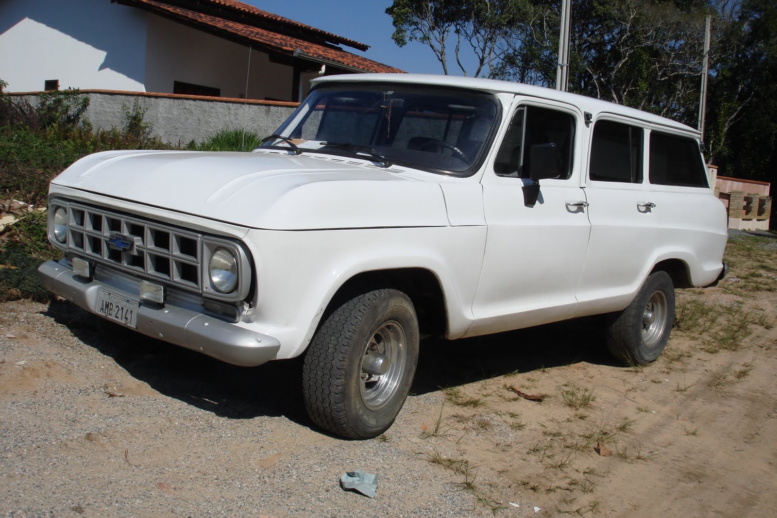 Veículos em Geral: Chevrolet Veraneio 4 portas