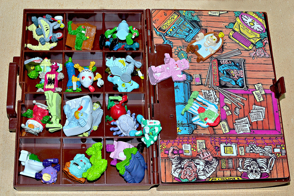 Little Weirdos Mini Figures And Other Monster Toys Thingz That Go Bump In The Night little-weirdos-mini-figures-and-other-monster-toys-thingz-that-go-bump-in-the-night
