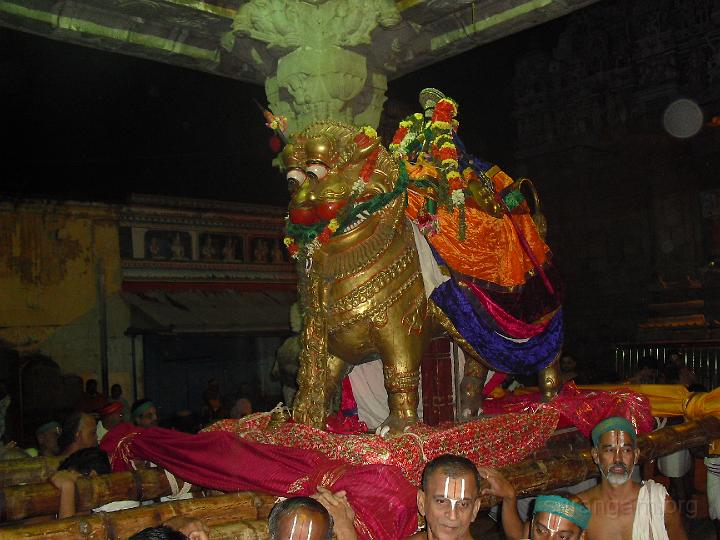 srirangam: Simha Vahanam