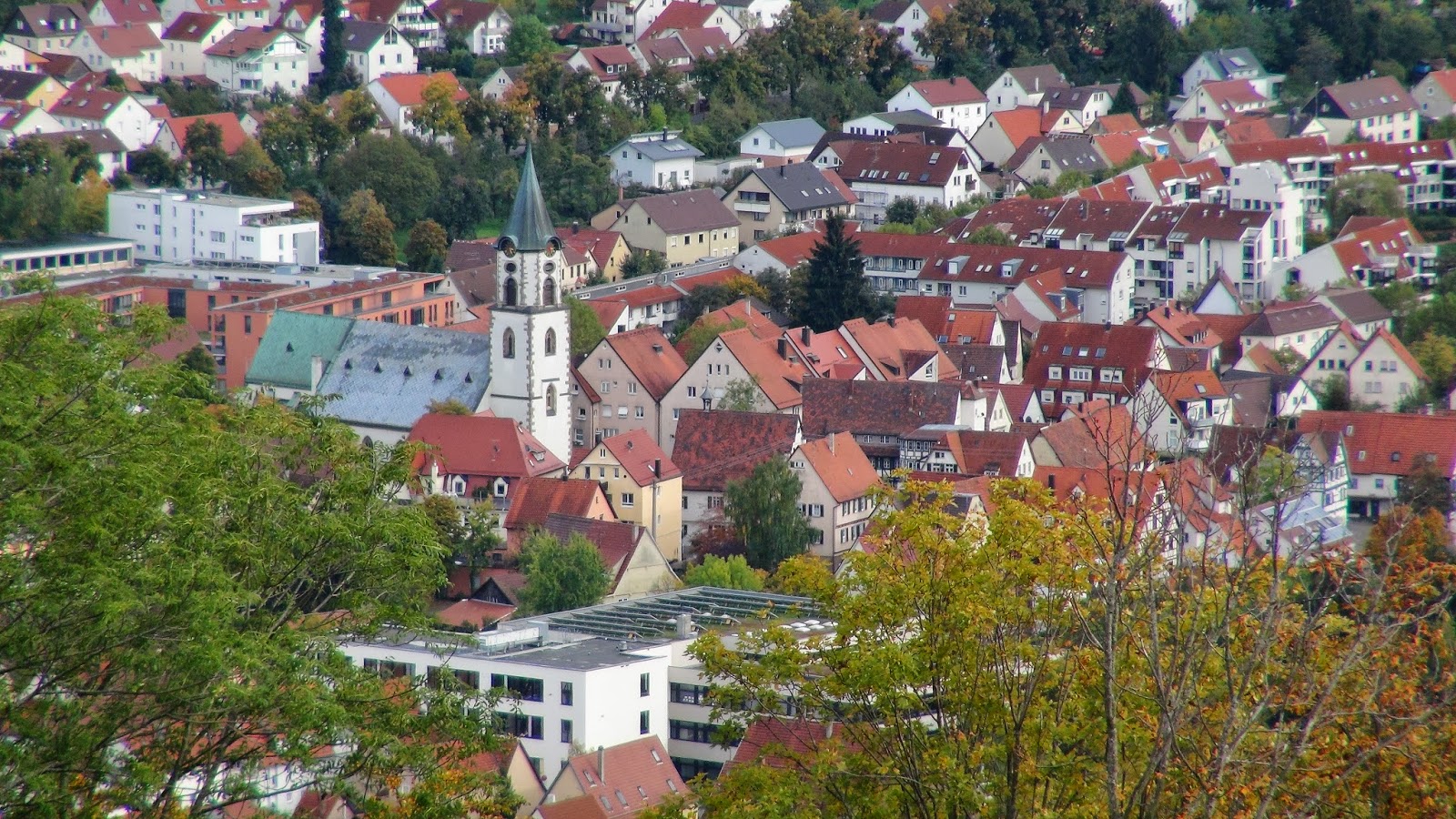 Pfullingen: Georgenberg grüßt Martinskirche