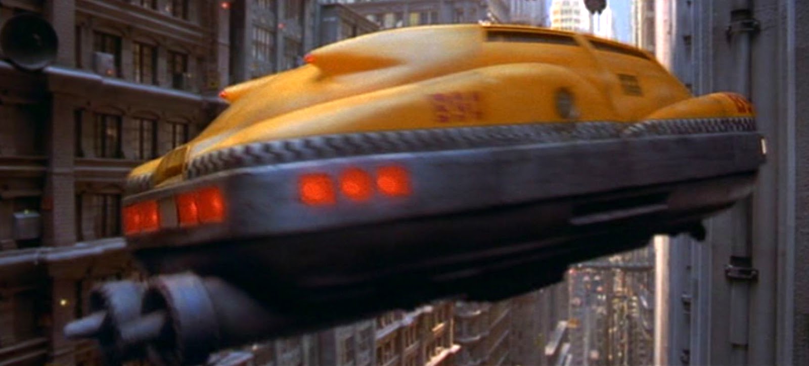 Fifth Element | Sci fi movies, Fifth element, Sci fi fantasy