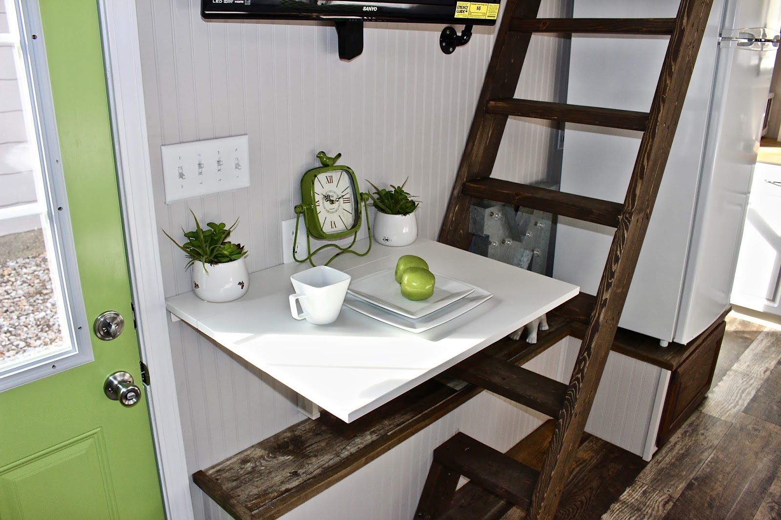 TINY HOUSE TOWN: Lime Green Chic Shack (241 Sq Ft)