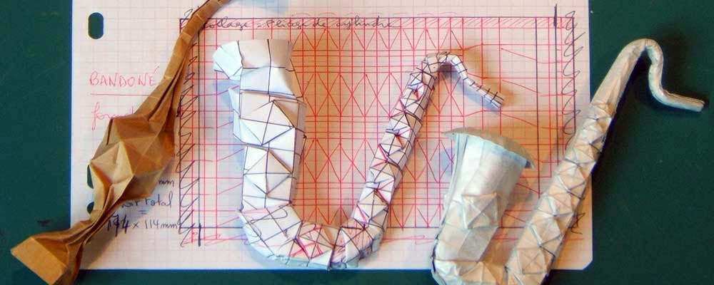 Picaruelo's origami: THE SAXOPHONE