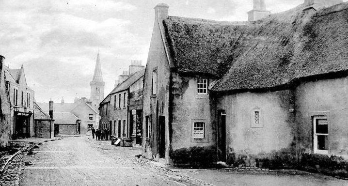 Tour Scotland: Old Photograph Thatched House High Street Strathmiglo ...